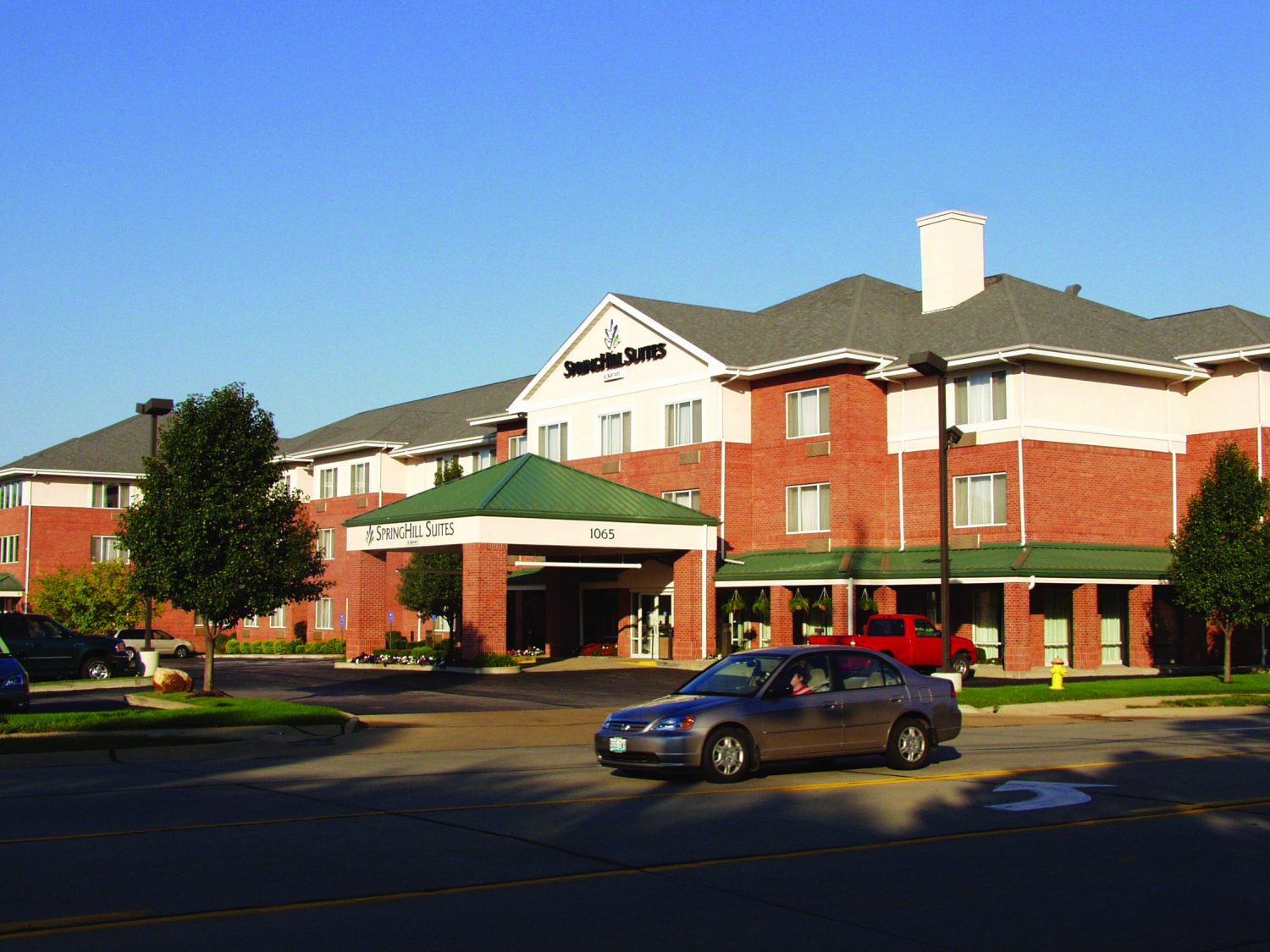 Springhill Suites | TR,i Architects St. Louis