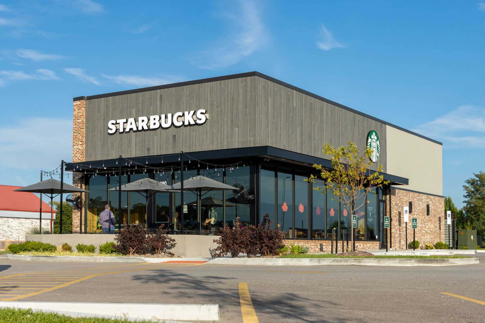 Starbucks | TR,i Architects St. Louis