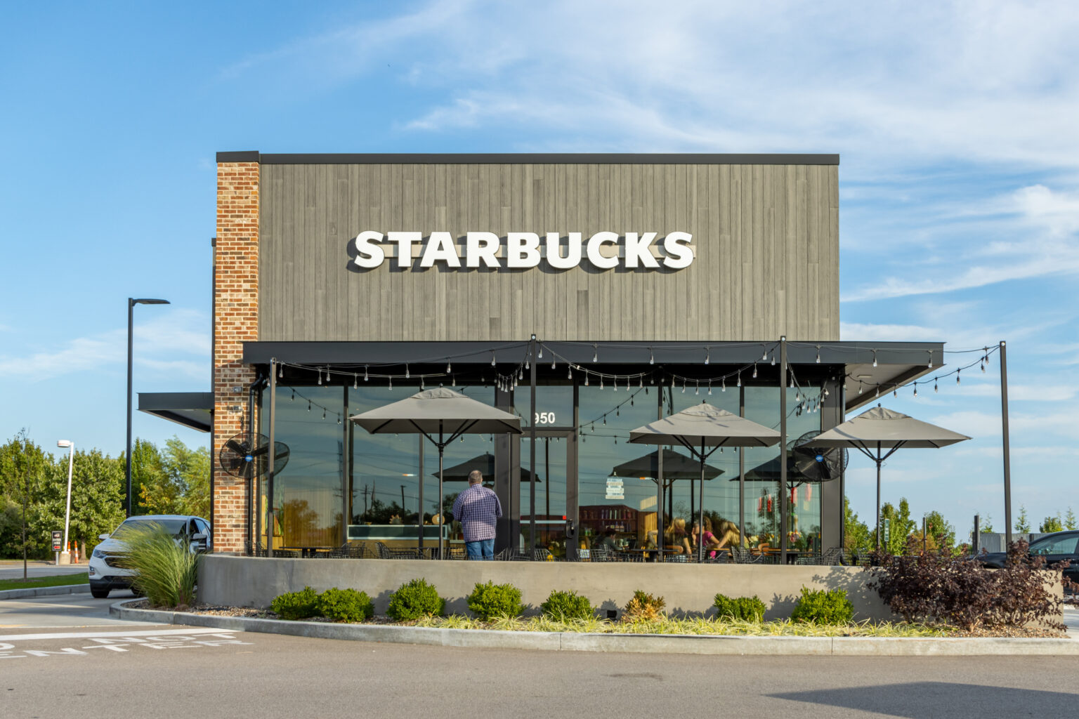 Starbucks | TR,i Architects St. Louis